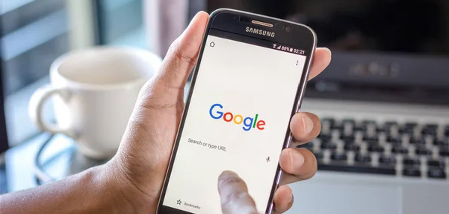 The Role of Social Media in Mobile Search Queries - SU Social